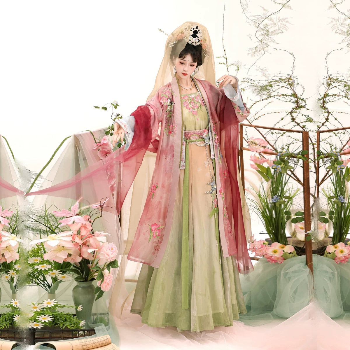 Song Dynasty Women Hanfu – Beizi, Moxiong & Wrap Skirts – Page 2 ...