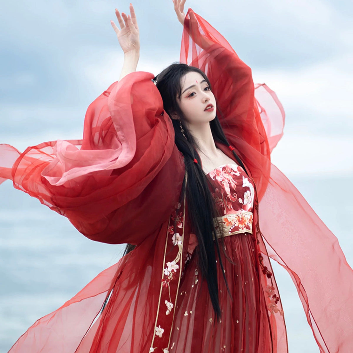 Tang Dynasty Hanfu | Heziqun, Qixiong Ruqun & Dunhuang Feitian Styles ...