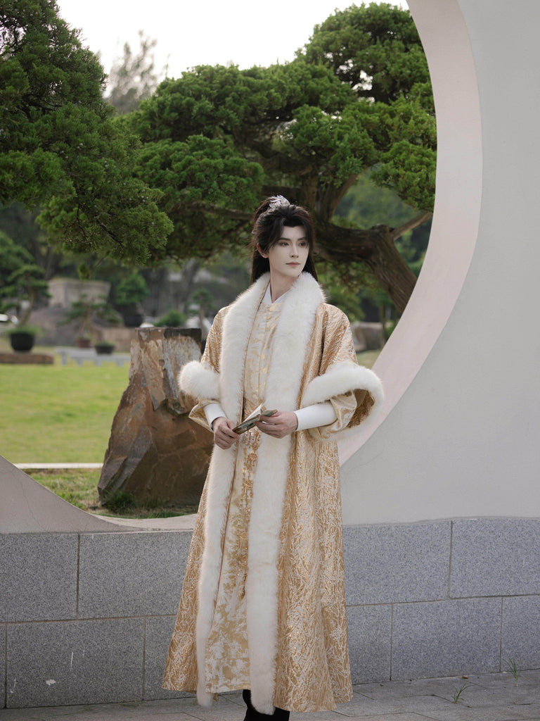 Royalty and Wealth | Tang Dynasty Round Collar Robe and Eco Faux Arcti ...