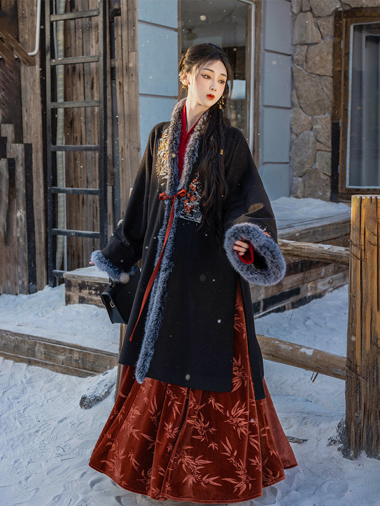 Song Dynasty Modern Hanfu Velvet Robe and Wrap Skirt - Guest Amidst th ...