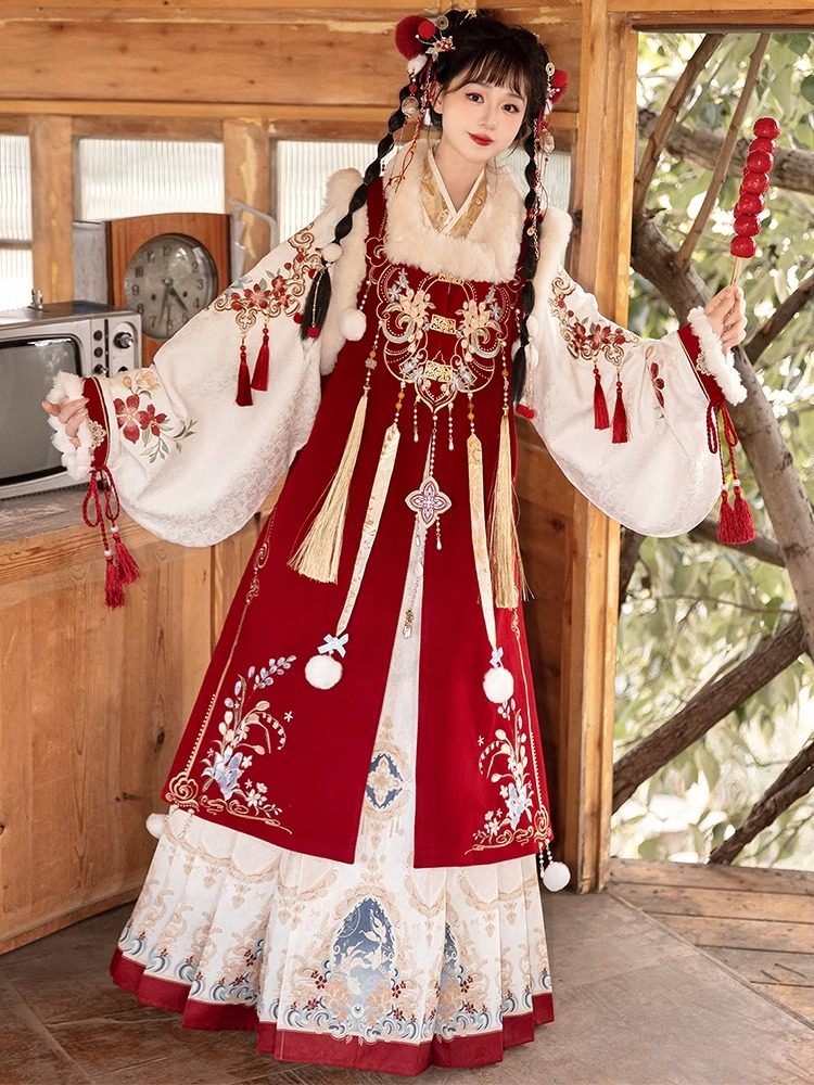 Ming Dynasty Chinese New Year Festival Hanfu | Little Deity 小神仙 – Hanfu ...