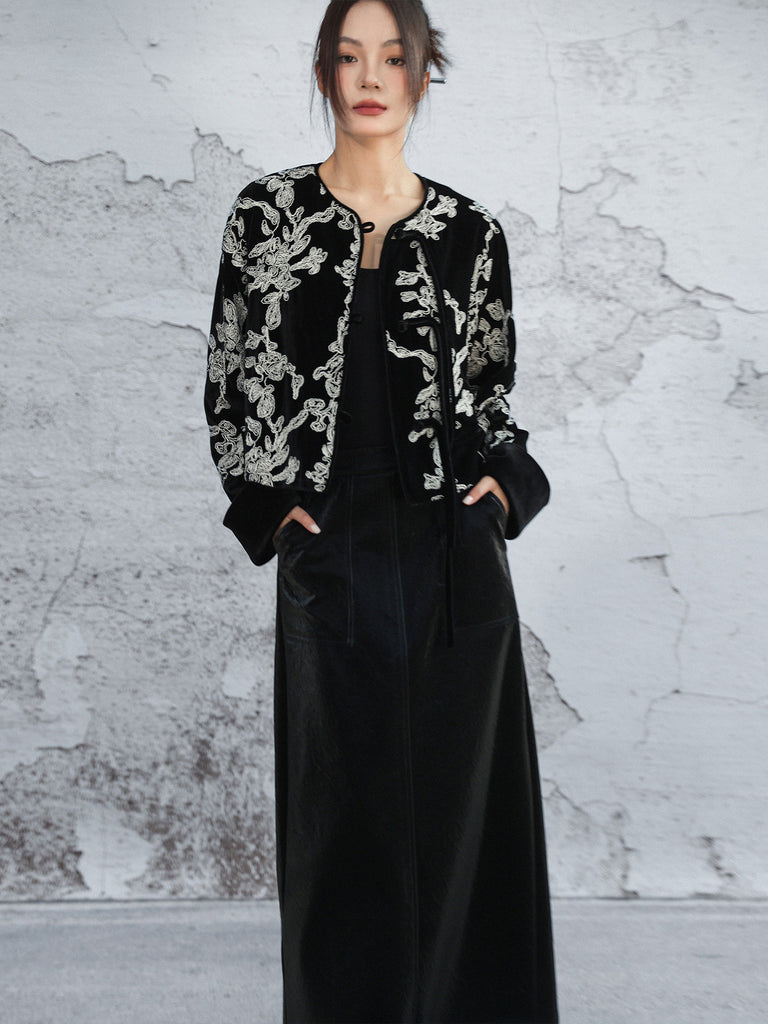 New Chinese Style Contrast Embroidered Velvet Short Jacket – Hanfu Story