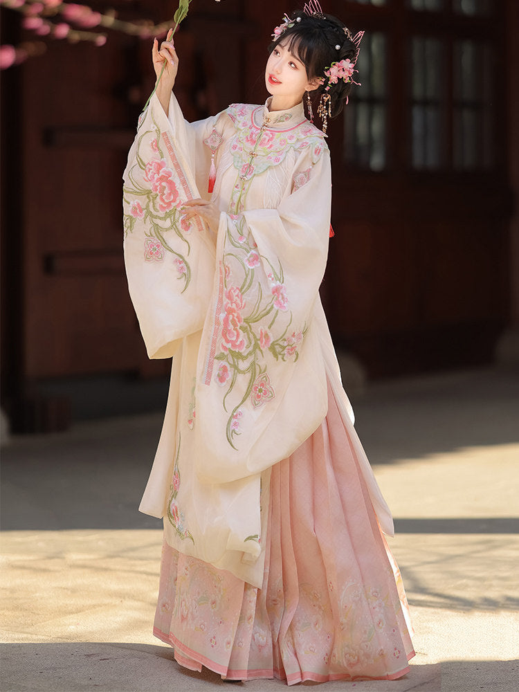 Ming Dynasty Hanfu Set with Embroidered Cloud Collar & Mamian Skirt｜Sp ...