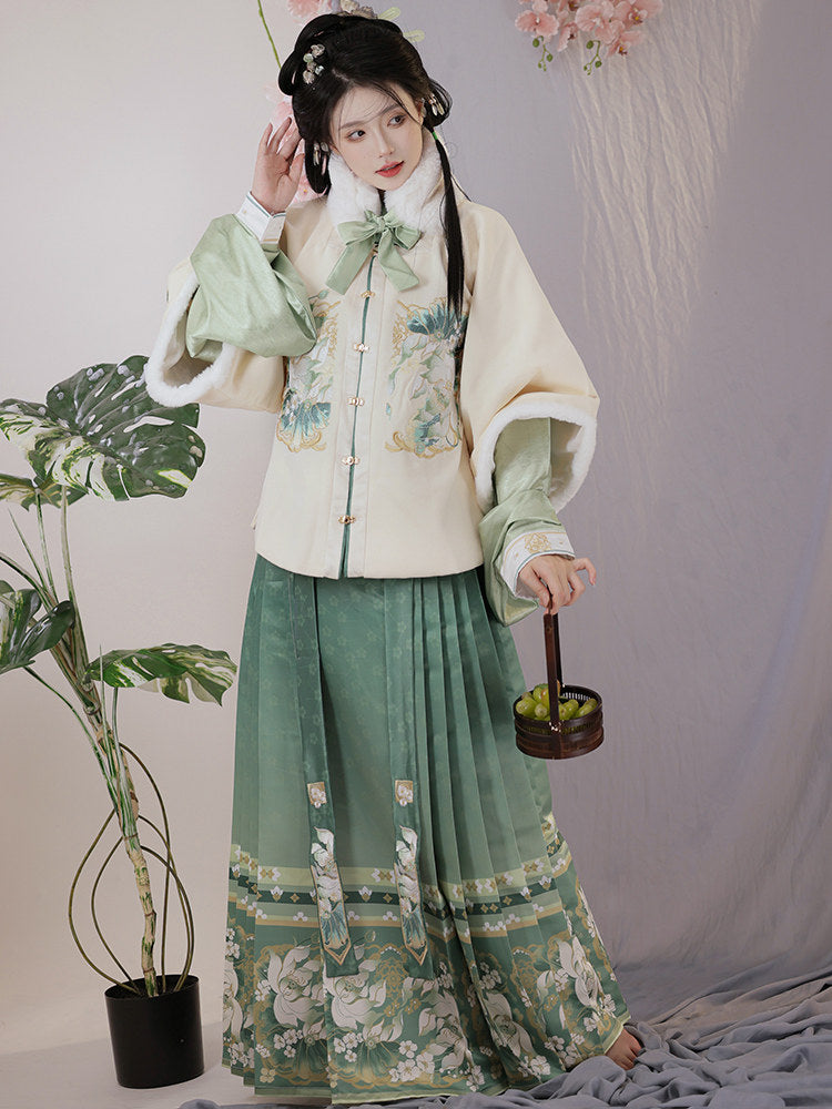 Ming Dynasty Pipa Sleeve Top and Mamianqun Flower Garden Hanfu Set - L ...