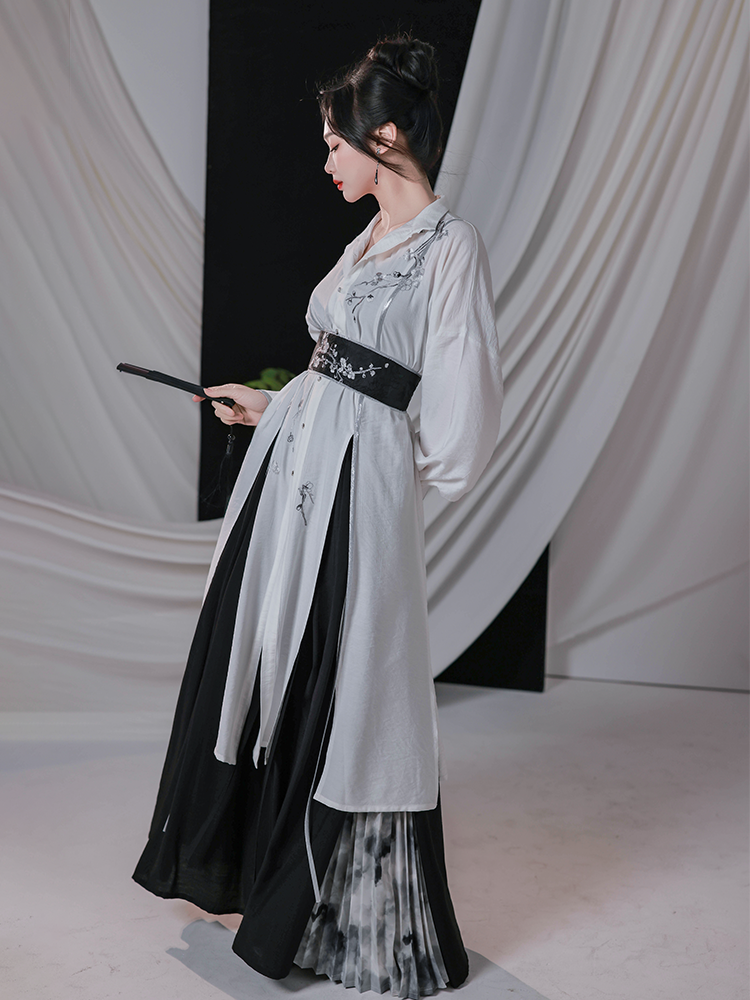 New Chinese Style White Embroidered Robe and Wide Leg Pants - Plum Blo ...