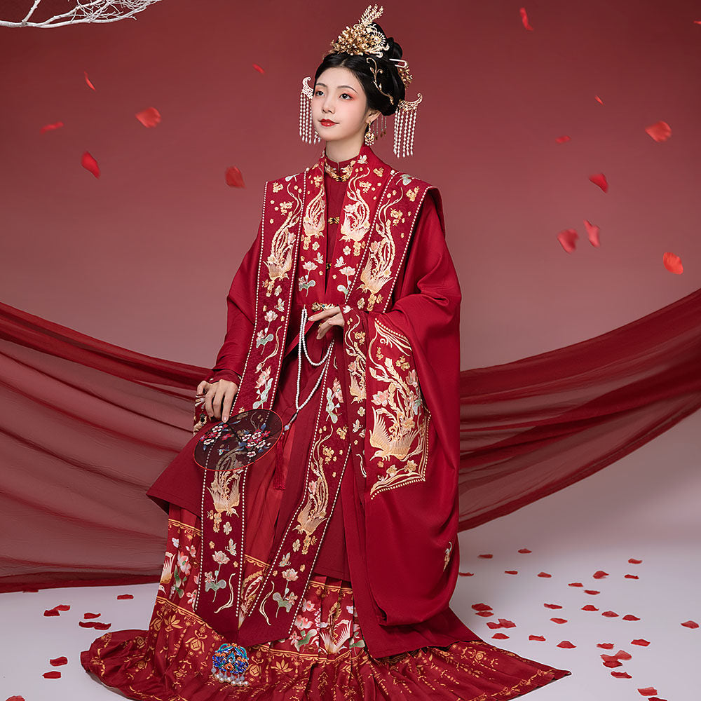 Ming Dynasty Floral Embroidered Bridal Hanfu Set with Xiapei | Phoenix ...