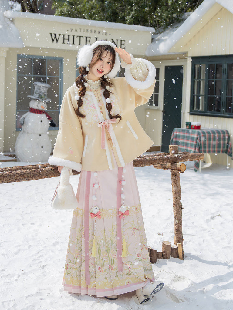 Ming Dynasty Hanfu Set with Fleece Jacket & Mamian Skirt | Warmth 暖暖 ...